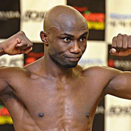 Yodsanklai vs. Vuyisile Colossa, King's Birthday 2010 | Muay Thai Bout ...