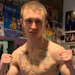 Aaron Sutton vs. Gabor Gorbics, At the Races | Boxing Bout | Tapology