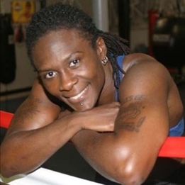 Chevelle Hallback vs. Sonya Dreiling, Sioux Falls Boxing Classic ...