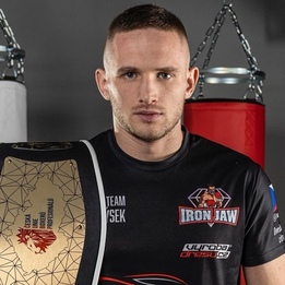 Tomáš Adámek vs. Marek Andrysek, Galavecer Boxu III | Boxing Bout ...