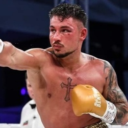 Mihalis Davis vs. Cihad Akipa, Akipa vs. Davis | Boxing Bout | Tapology