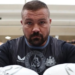 Robert Ismay vs. Josh Sandland, Christmas Cracker | Boxing Bout | Tapology