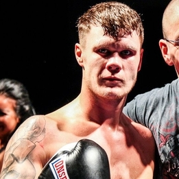 Isaac Macleod vs. Lubos Priehradnik, Cox vs Albert | Boxing Bout | Tapology