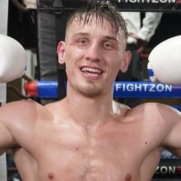 Ryszard Lewicki vs. Robbie Chapman, Kiely vs. Woods | Boxing Bout ...