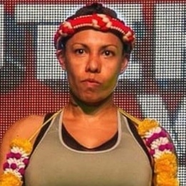 Eveling Ortega vs. Yanissa Castrellon, Cuevas vs. Aguas | Boxing Bout ...