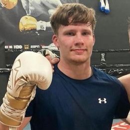 Leon Willings vs. Seamus Devlin, Back to Business | Boxing Bout | Tapology