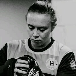 Hannah Jones vs. Ester Konecna, Fight Night | Boxing Bout | Tapology