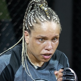 Brenda Li vs. Aline Mendes, Brazilian Fighting Series 4 | MMA Bout ...