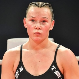 Sarah Weidmann vs. Karina Szmalenberg, Legacy International Boxing ...