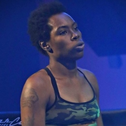 Nicole Reinhart vs. Gabrielle Hayes, Night of Knockouts XIX | Boxing ...