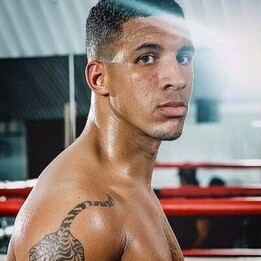 Oli Edwards vs. Victor Edagha, Kick It Up a Notch | Boxing Bout | Tapology