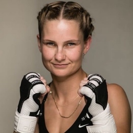 Jazzy Parr vs. Holly McMath, Frost vs. Thomas | Boxing Bout | Tapology