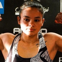 Naila Abigail Peloso vs. Claudia Noemi Loza, Bustos vs. Alaniz | Boxing ...