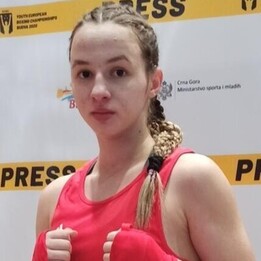 Bojana Gojkovic vs. Julia Szeremeta, 2023 EUBC U22 European Boxing ...
