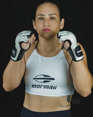 Aline Minosso ("Lin") | MMA Fighter Page | Tapology