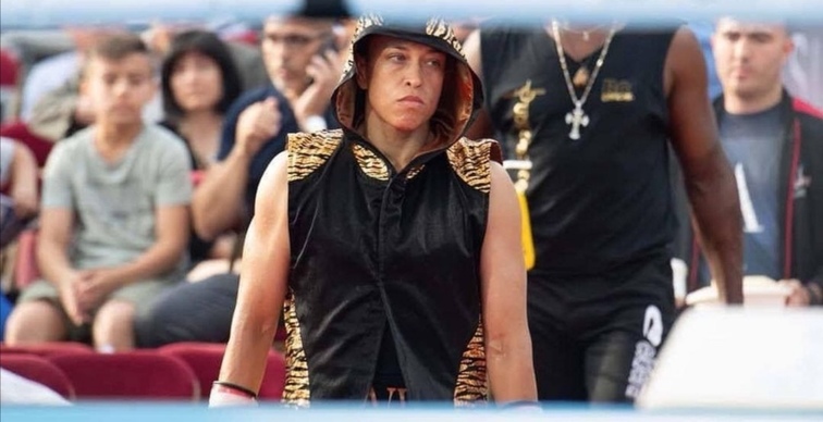 Donya Darouiche | Boxer Page | Tapology