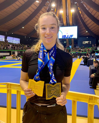 Chloe McNally | Fighter Page | Tapology