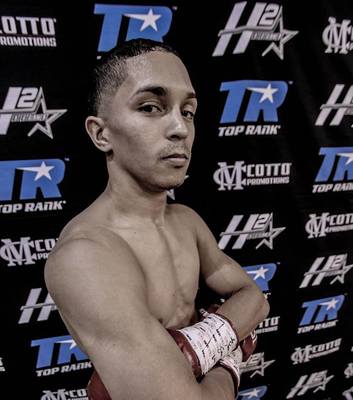 Israel Vazquez ("El Heredero") | Boxer Page | Tapology