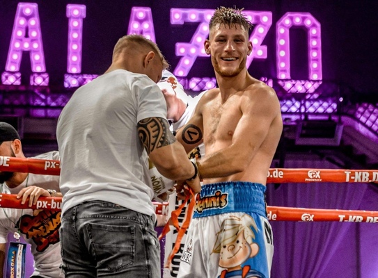 Dennis Dauti ("The Spartan") | Boxer Page | Tapology