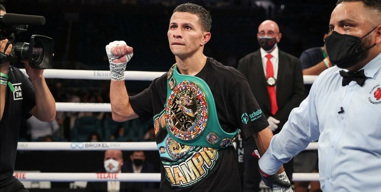 McWilliams Arroyo | Boxer Page | Tapology