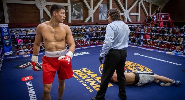 Denis Savitsky | Boxer Page | Tapology