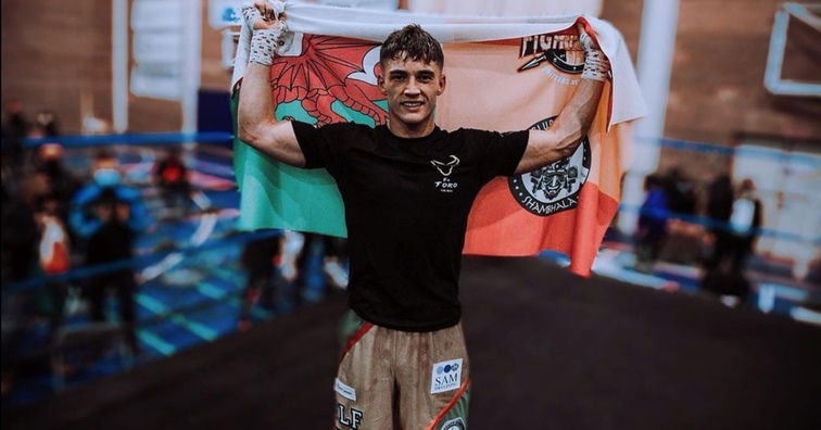 Liam Jones ("El Toro") | Boxer Page | Tapology