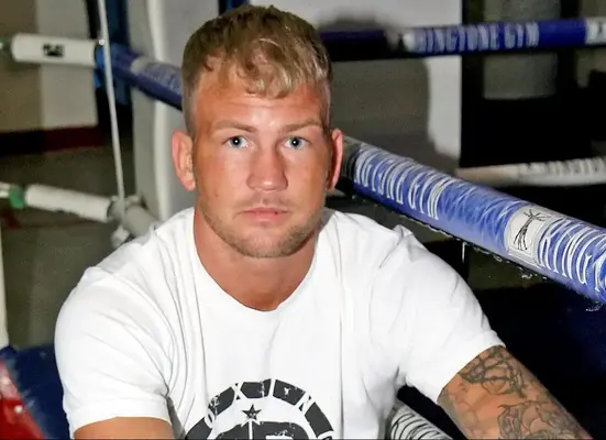 Robin Deakin ("Rockin'") | Boxer Page | Tapology