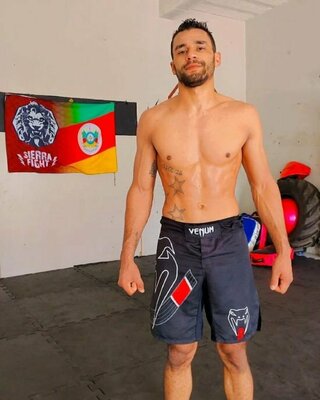 Sander Silva ("Nerd") | MMA Fighter Page | Tapology