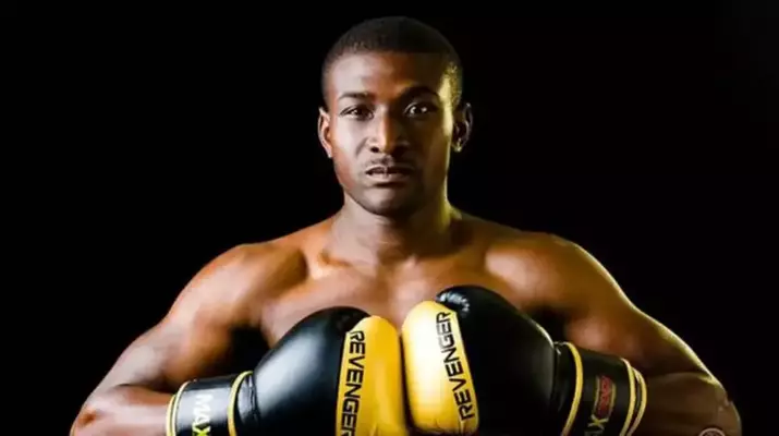 Tinashe Mwadziwana ("The Chairman") | Boxer Page | Tapology