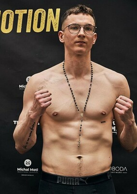 Richard Sara | Boxer Page | Tapology