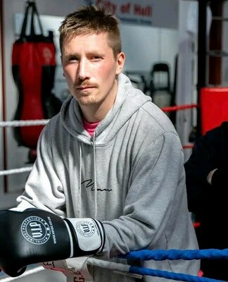 Les Urry | Boxer Page | Tapology