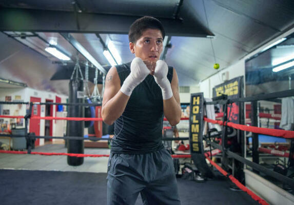 Aaron Martinez | Boxer Page | Tapology