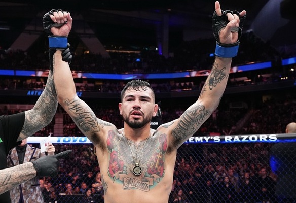 Anthony Hernandez ("Fluffy") | MMA Fighter Page | Tapology