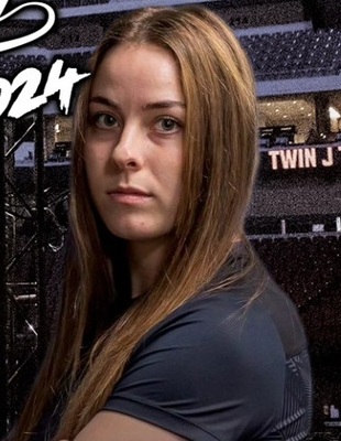 Brielle Bivens | MMA Fighter Page | Tapology