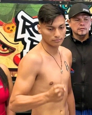 Jonathan Uriel Juárez | Boxer Page | Tapology