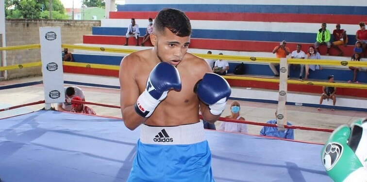 César Herrera | Boxer Page | Tapology