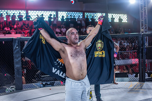 Bryan Soares | MMA Fighter Page | Tapology