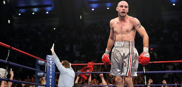 Kelly Pavlik ("The Ghost") | Boxer Page | Tapology