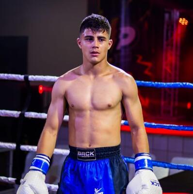 Kauan Raphael ("Fênix") | MMA Fighter Page | Tapology