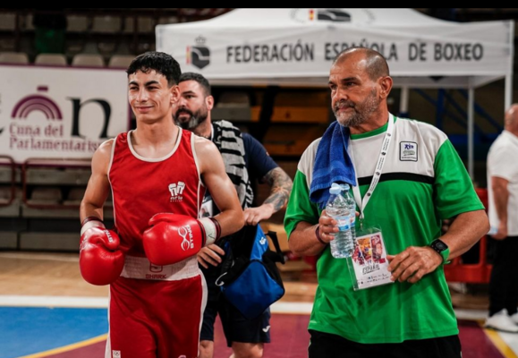 Carlos Diaz | Boxer Page | Tapology