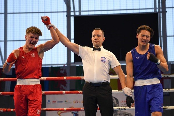 Ellis Panter ("The Problem") | Boxer Page | Tapology