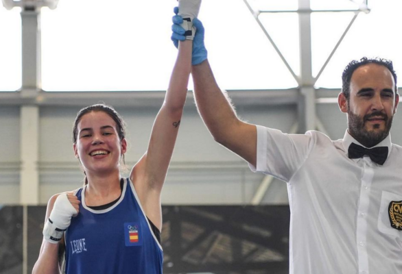 Laura Barcelo | Boxer Page | Tapology