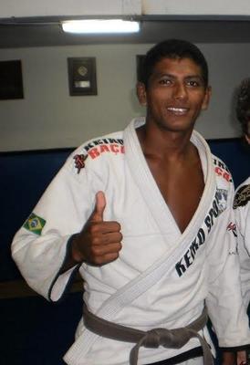 Keny Pinheiro | MMA Fighter Page | Tapology