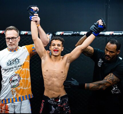 Leandro Alves ("02") | MMA Fighter Page | Tapology
