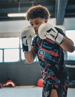 Aaron Sutherland ("The Sniper") | MMA Fighter Page | Tapology
